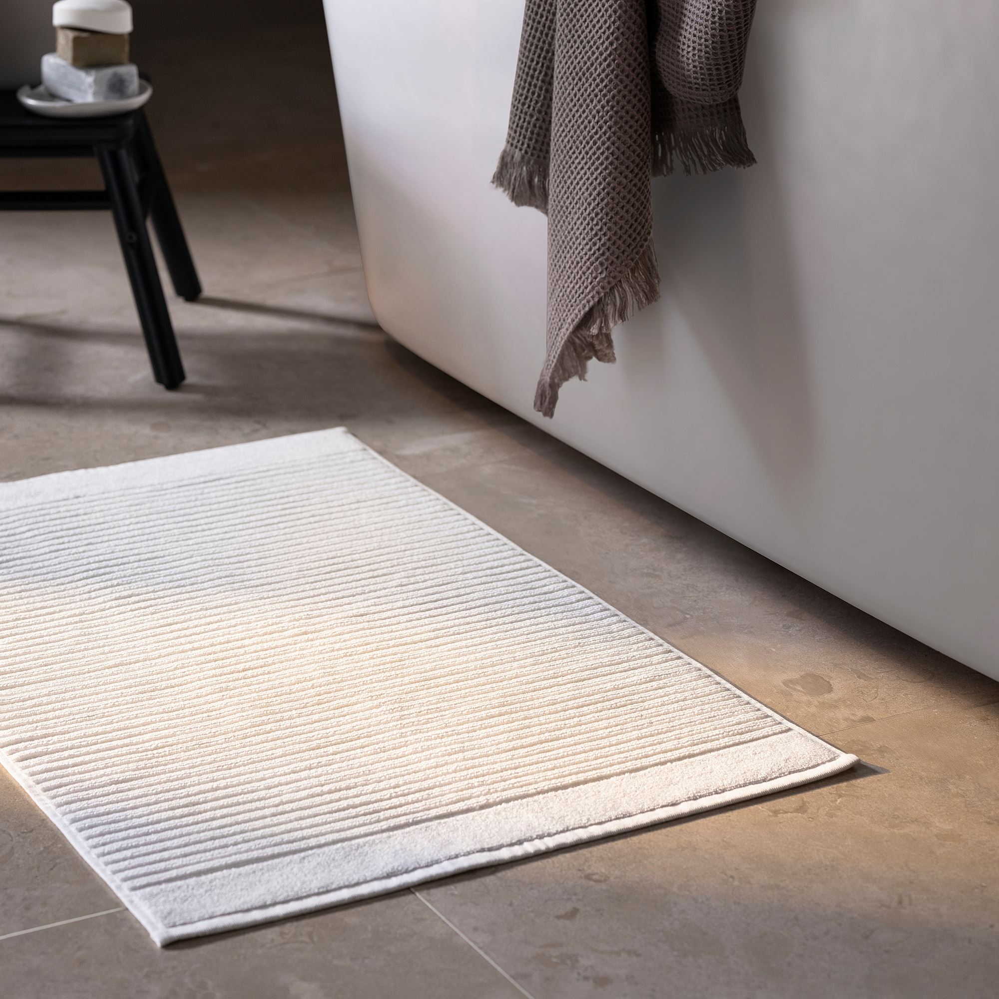 ALSTERN white 50x80 cm foot towel | IKEA